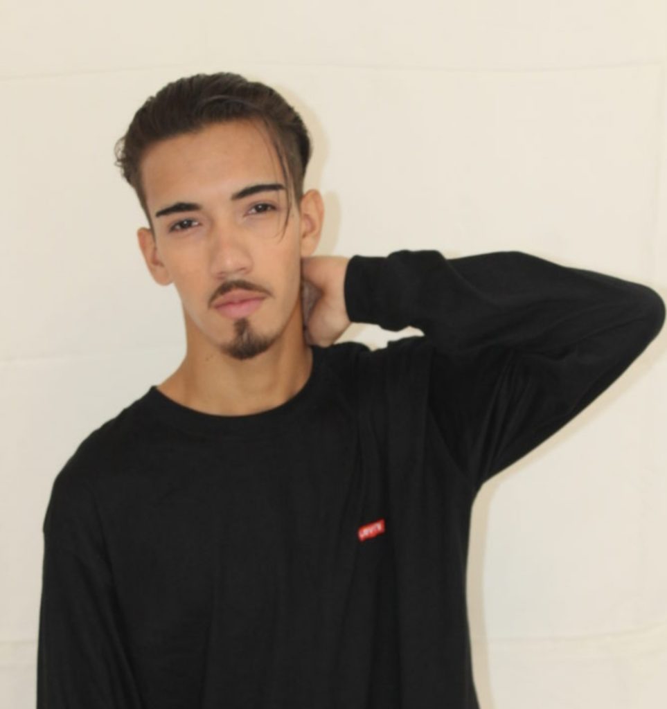 O ator Thiago Lima brilha nos palcos com sua nova dobradinha em ...